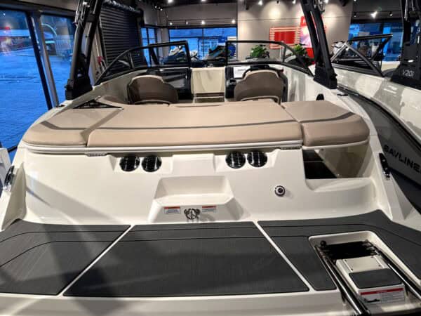 Bayliner V20i 2025 Solid Patriot Blue - SOLD - Land & Sea